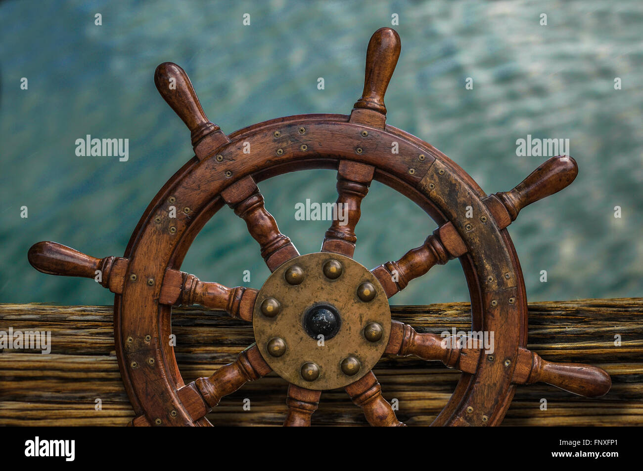 Ships wheel hi-res stock photography and images - Alamy