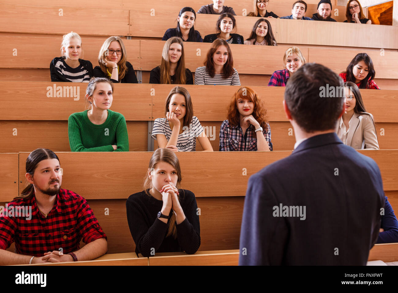 Explaining to students hi-res stock photography and images - Alamy
