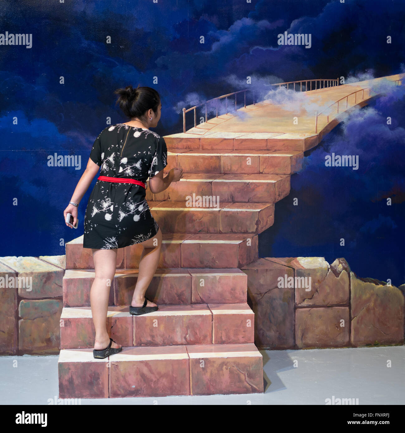 Optical illusion painting hi-res stock photography and images - Alamy