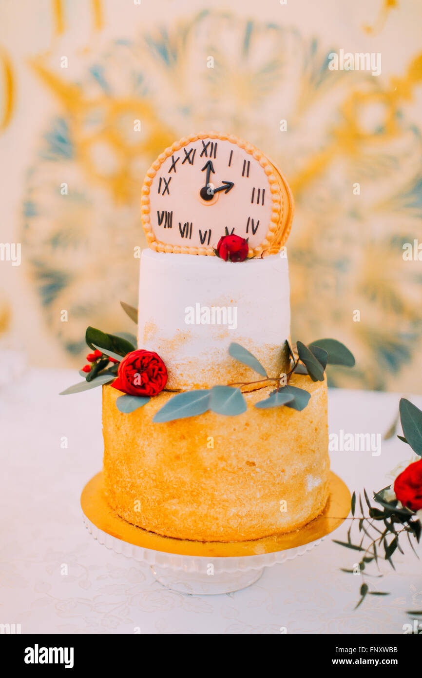 Food clock cutout hi-res stock photography and images - Alamy