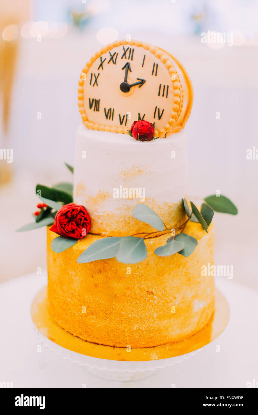 Food clock cutout hi-res stock photography and images - Alamy