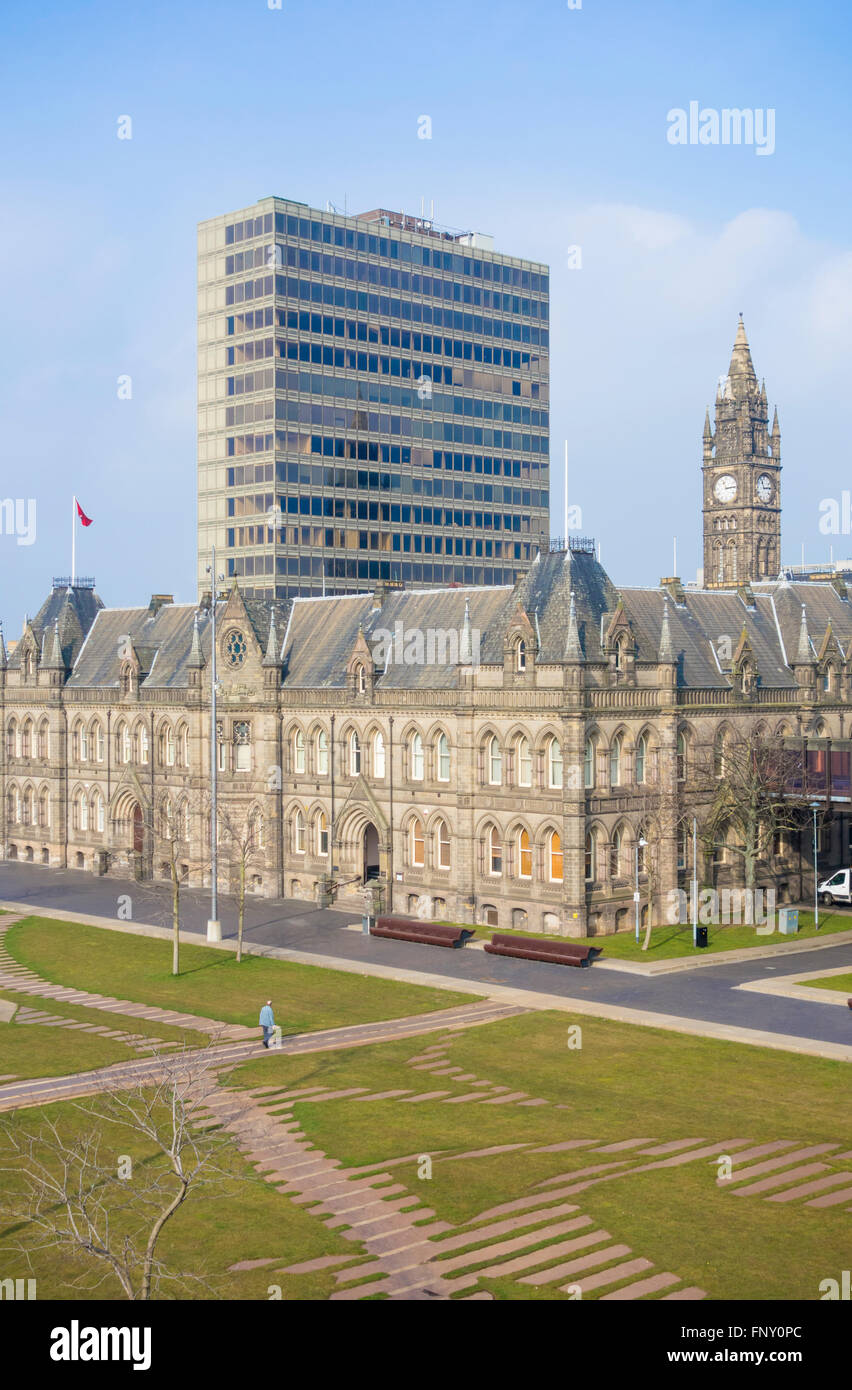 Centre Square with town hall and CNE office building in background ...