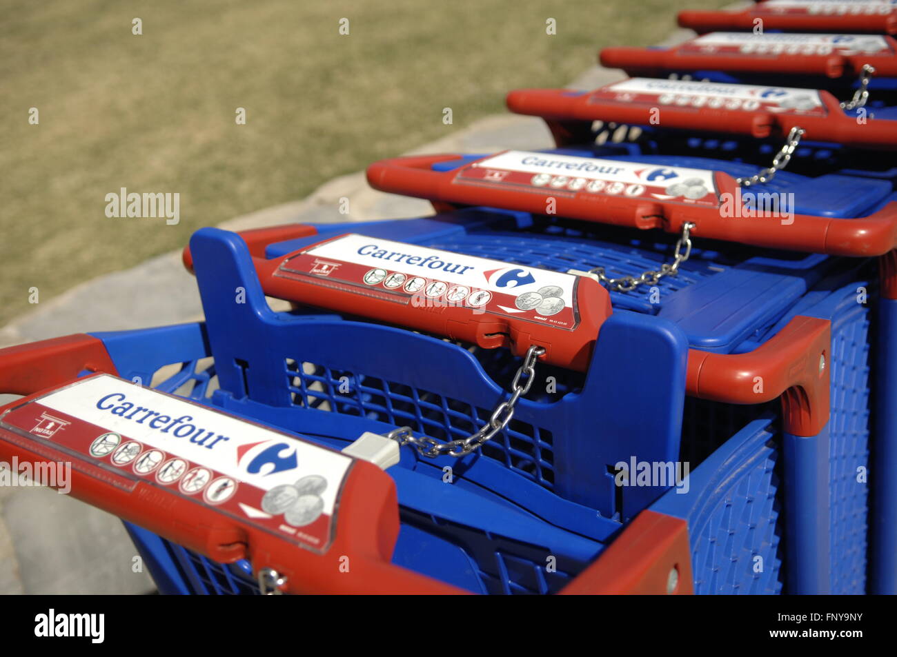 Carrefour supermarket trolleys hi-res stock photography and images - Alamy