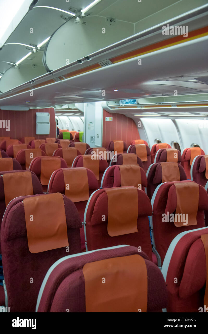 Airplane ceiling hi-res stock photography and images - Alamy