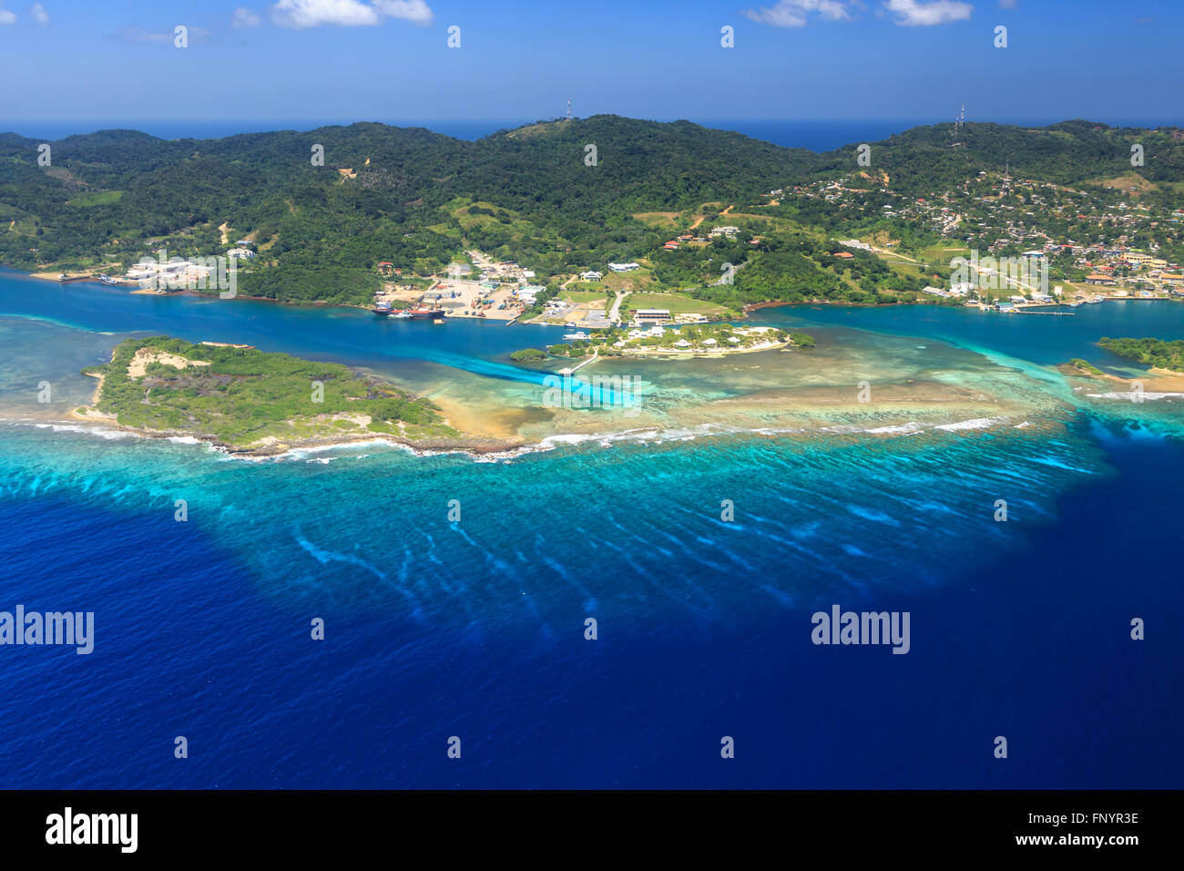 Aerial image of Roatan island and reef Stock Photo - Alamy