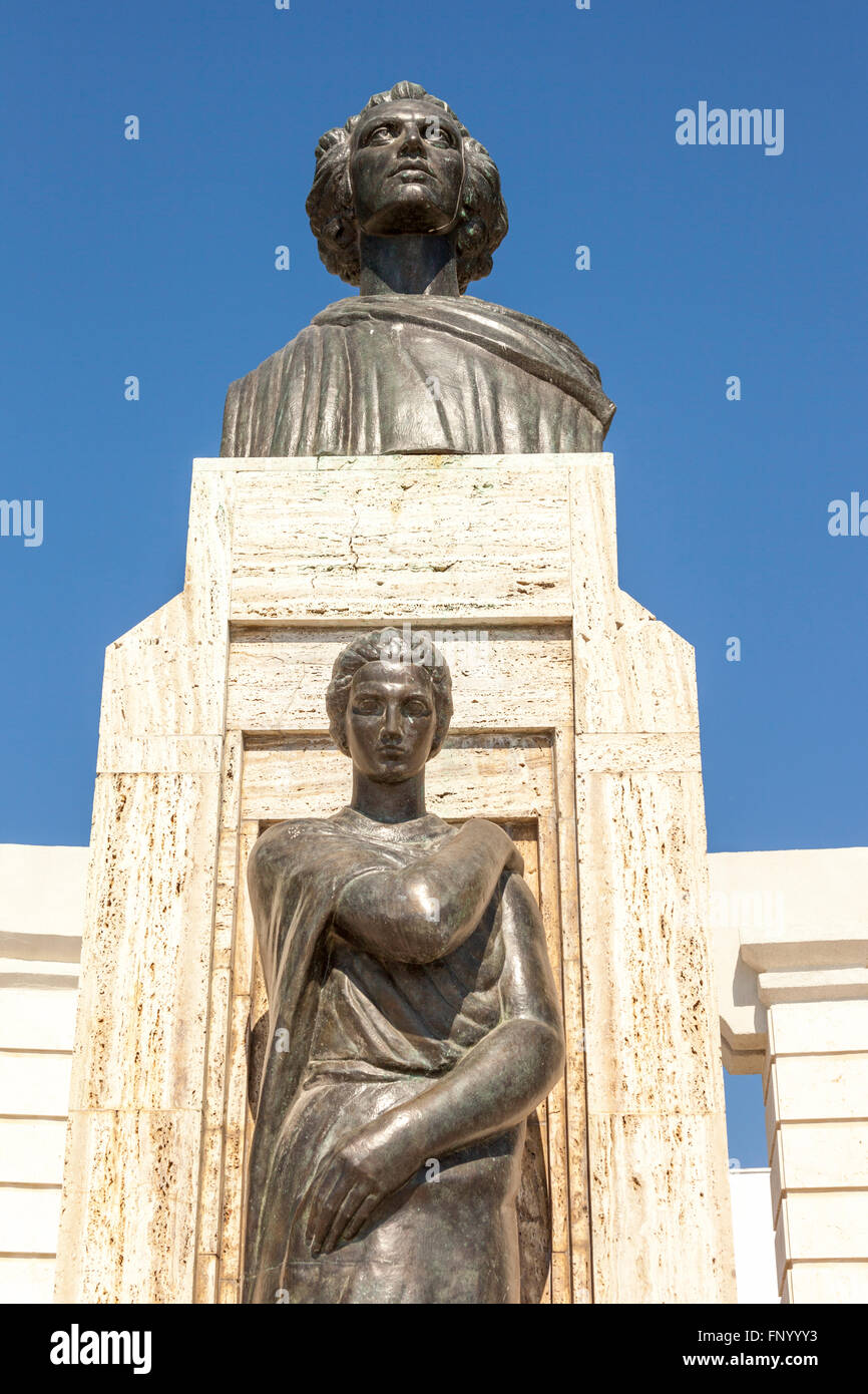 Statue of Mihai Eminescu, Constanta, Romania Stock Photo - Alamy