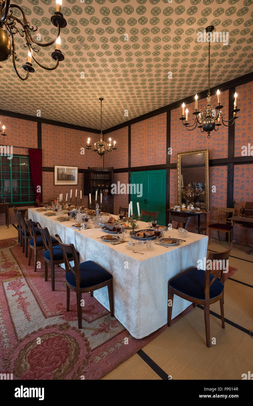 Dining quarters hi-res stock photography and images - Alamy