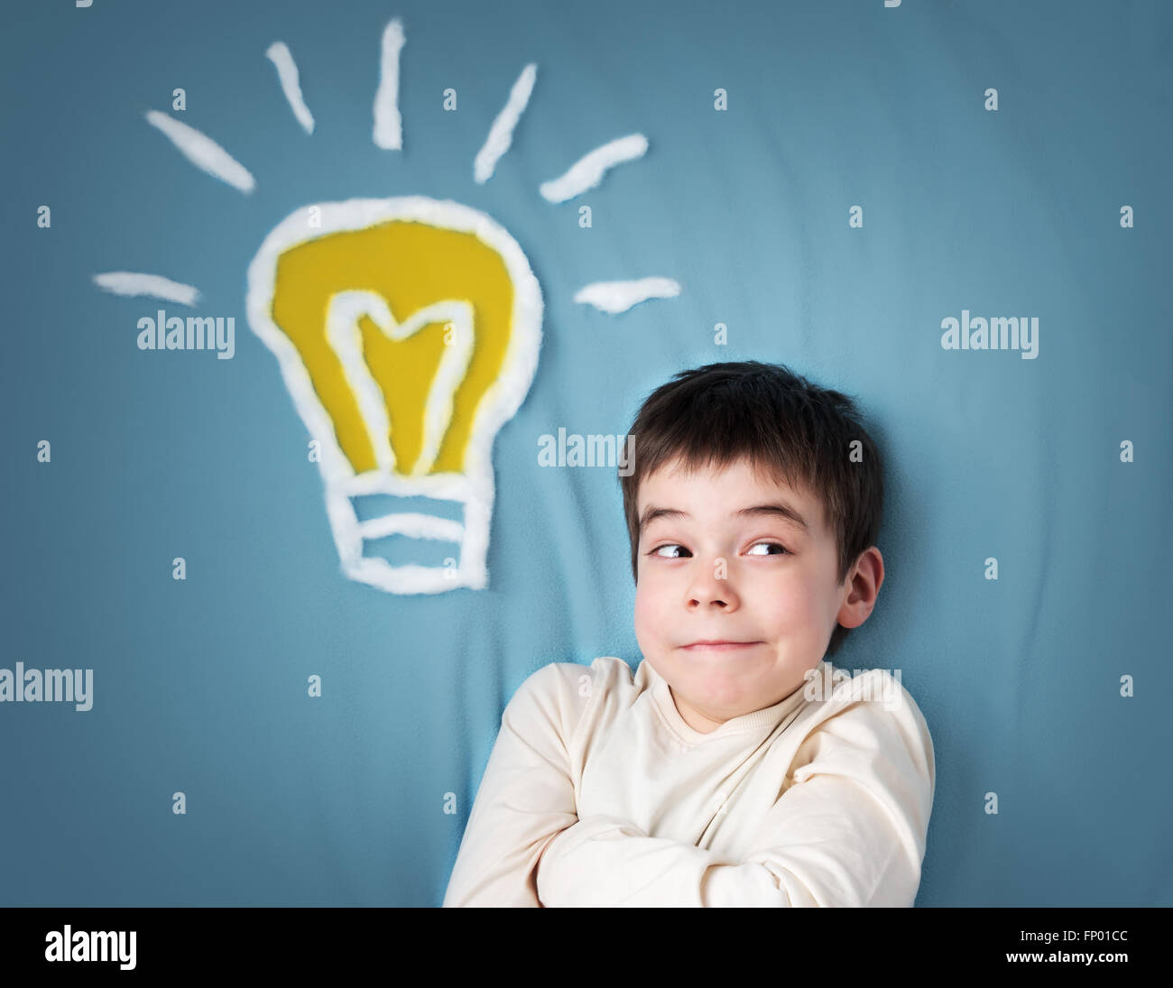 Child near a light lamp hi-res stock photography and images - Alamy
