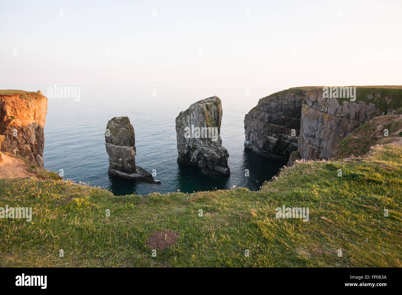 U k the green bridge of wales hi-res stock photography and images - Alamy