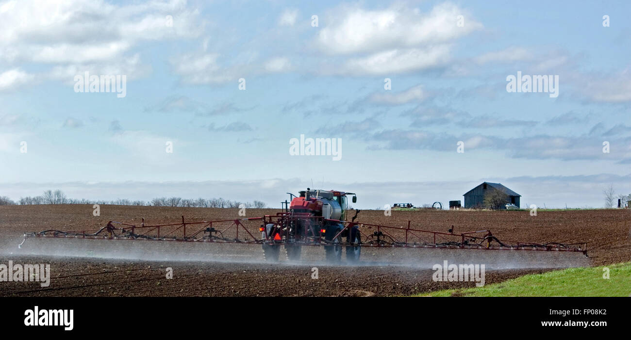 Tractor pollution hi-res stock photography and images - Alamy
