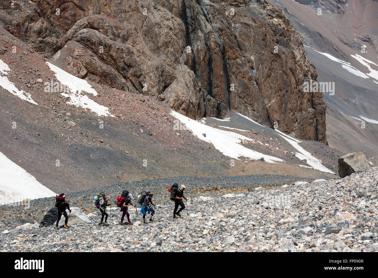 Group of climbers with leader hi-res stock photography and images - Alamy