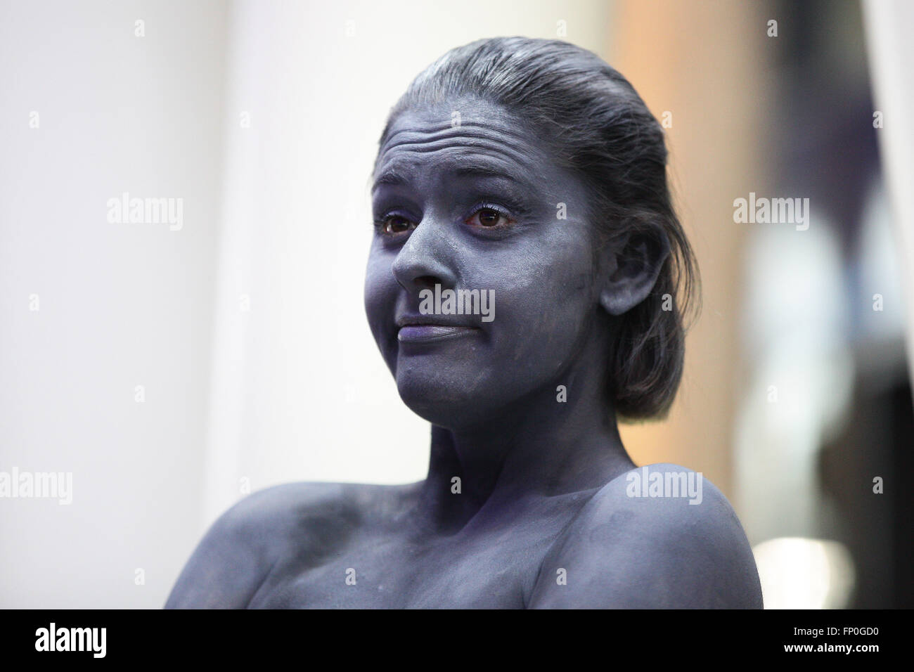 Moss lady statue hi-res stock photography and images - Alamy