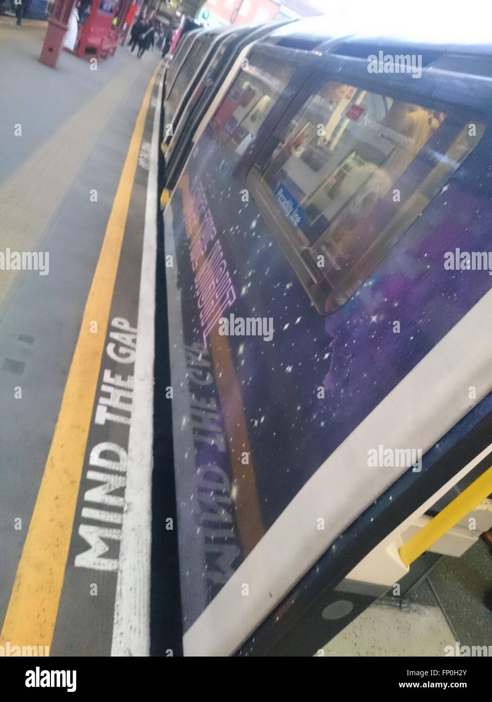 Tube line advert hi-res stock photography and images - Alamy