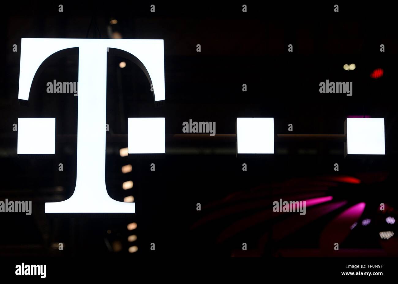 Markenzeichen logo logos hi-res stock photography and images - Alamy