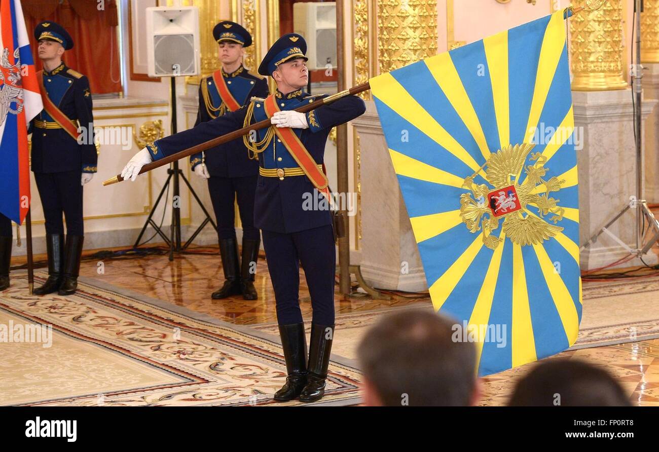 Moscow, Russia. 17th March, 2016. A Russian honor guard presents the ...
