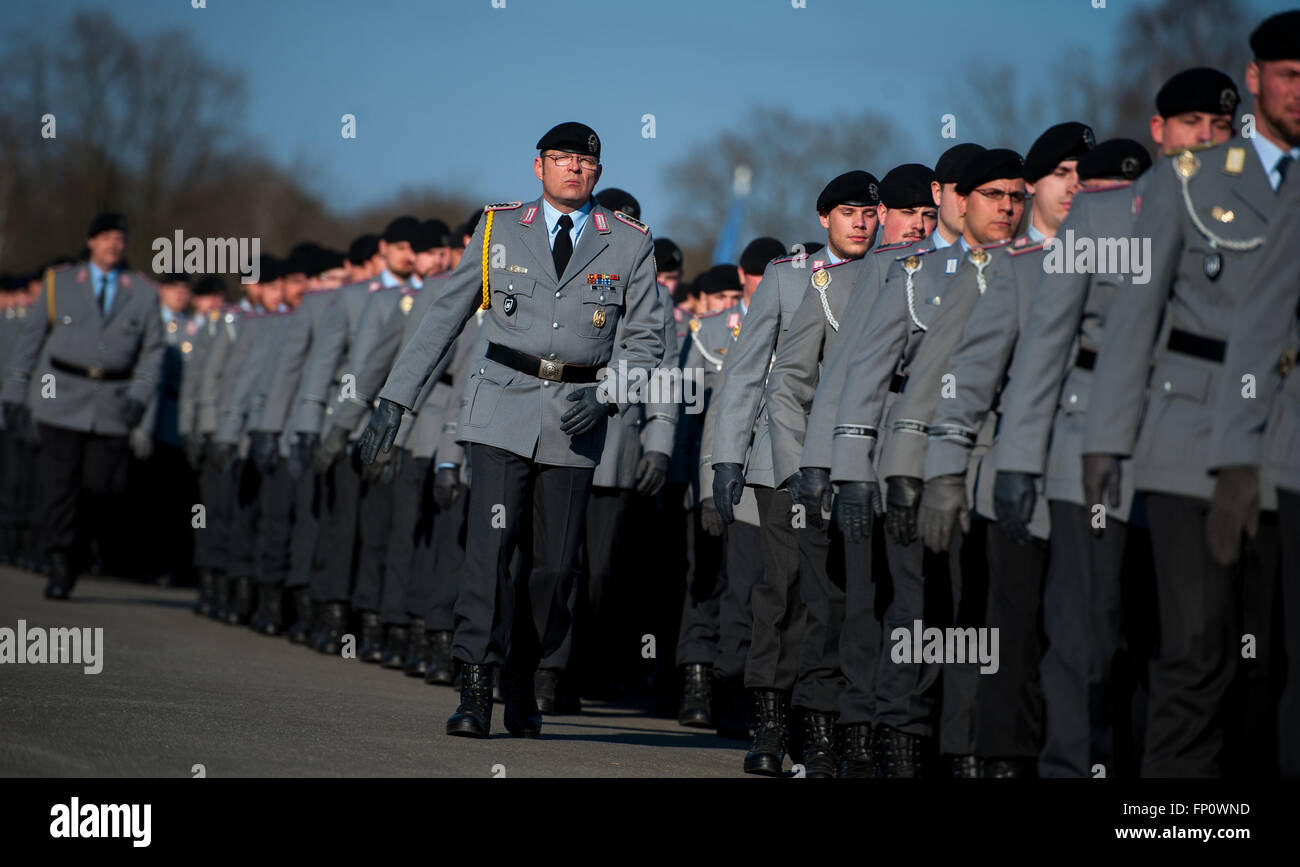 Bergen, Germany. 17th Mar, 2016. German soldiers marching at the ...