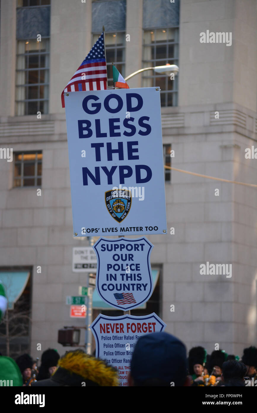 Nypd support hi-res stock photography and images - Alamy