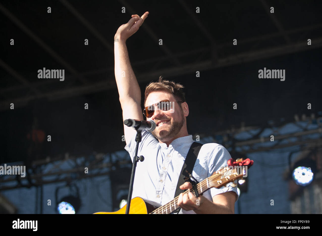 Irish singer brian mcfadden hi-res stock photography and images - Alamy