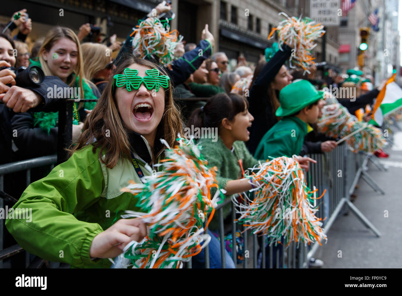 Cheer alongside them hi-res stock photography and images - Alamy