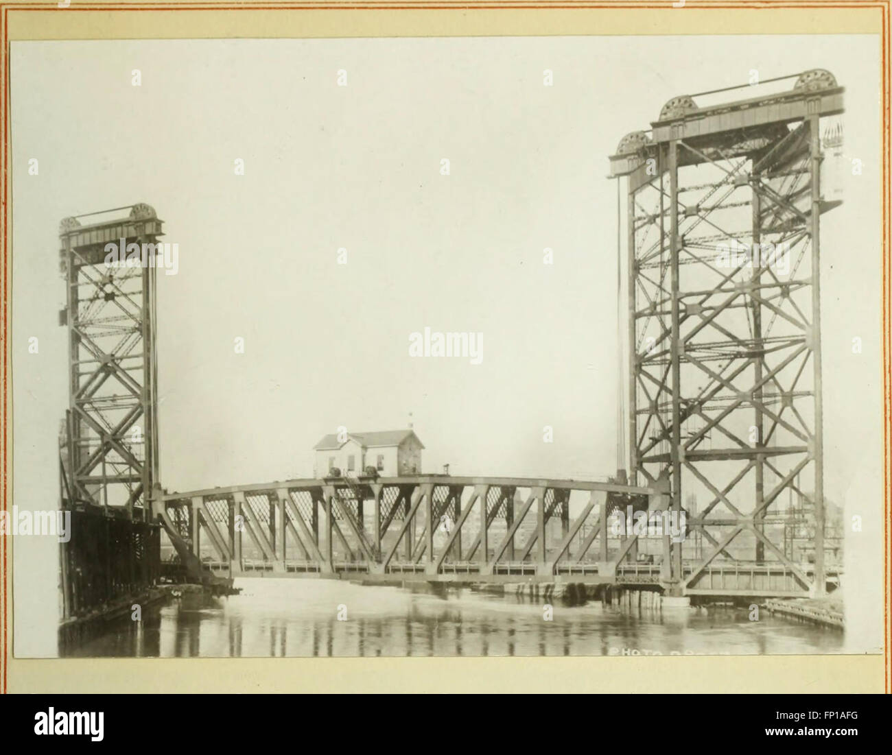 Movable bridges hi-res stock photography and images - Alamy