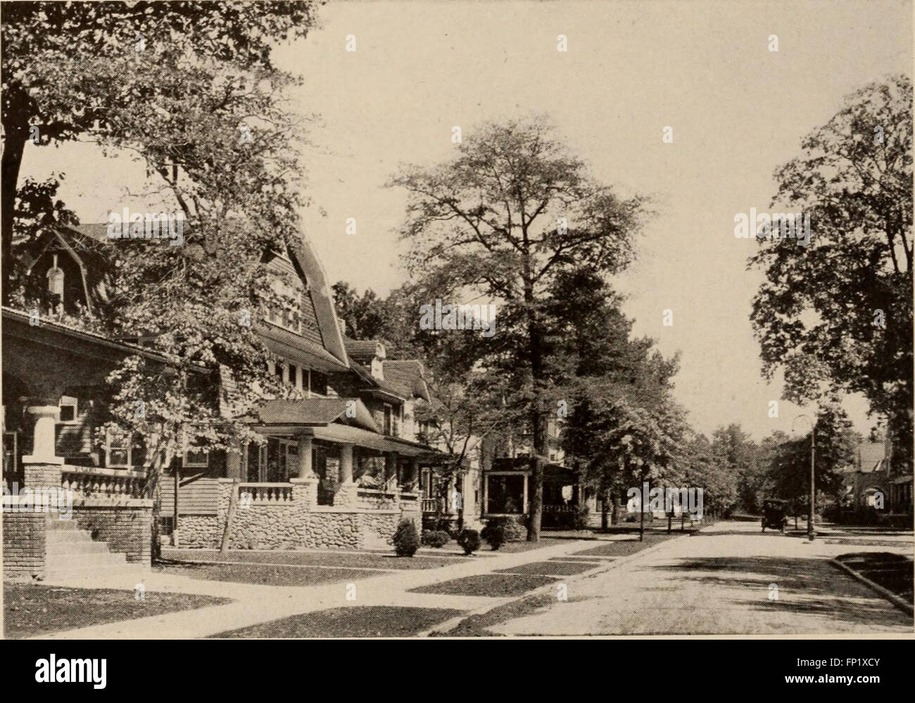 This 1917 illustrated guide presents the neighborhoods of Flushing ...