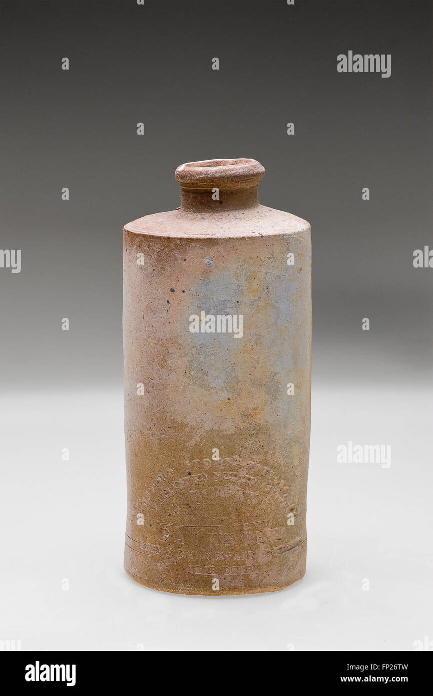 Ceramic ink bottle hi-res stock photography and images - Alamy