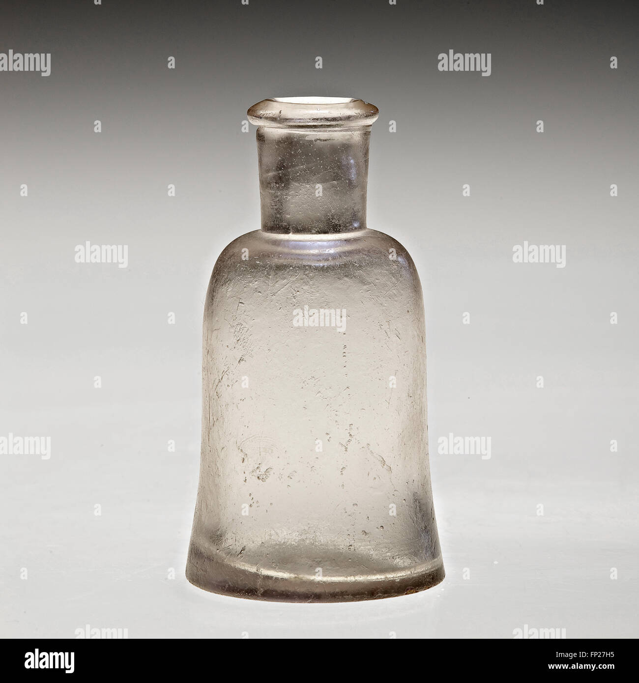 Ink pots hi-res stock photography and images - Alamy