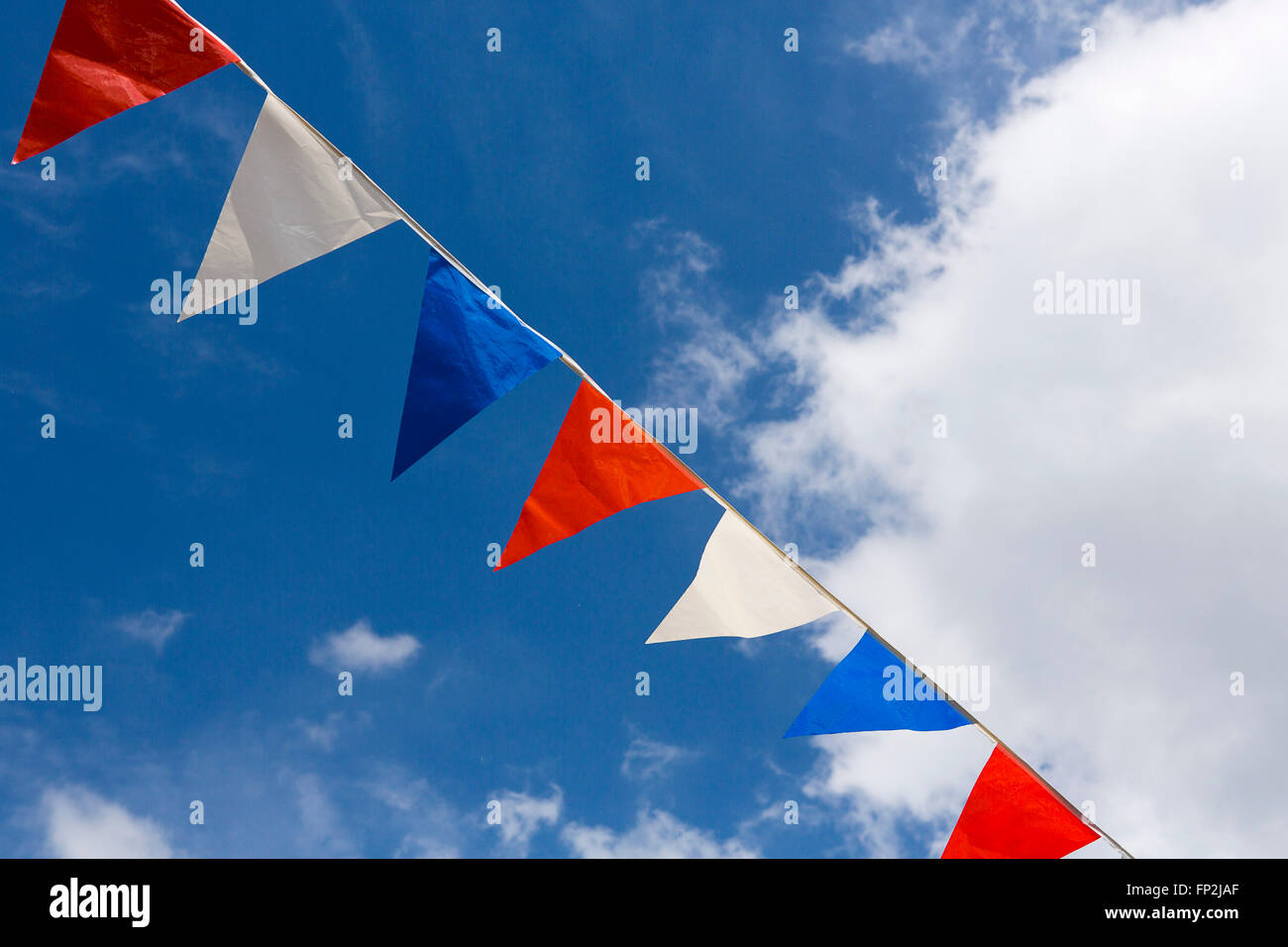 Blue sky with small white clouds hi-res stock photography and images ...