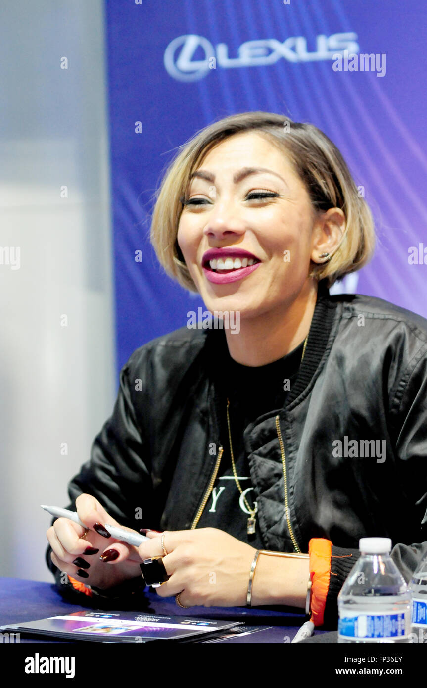 Bridget Kelly performance and signing at the Lexus Listening Lounge ...