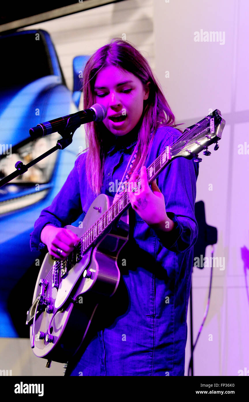 Hanna Ashbrook performance and signing at the Lexus Listening Lounge ...