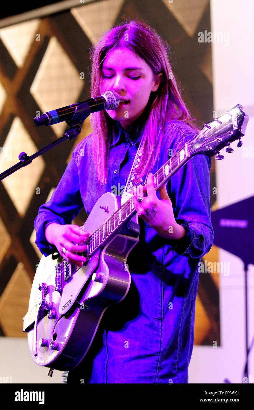 Hanna Ashbrook performance and signing at the Lexus Listening Lounge ...