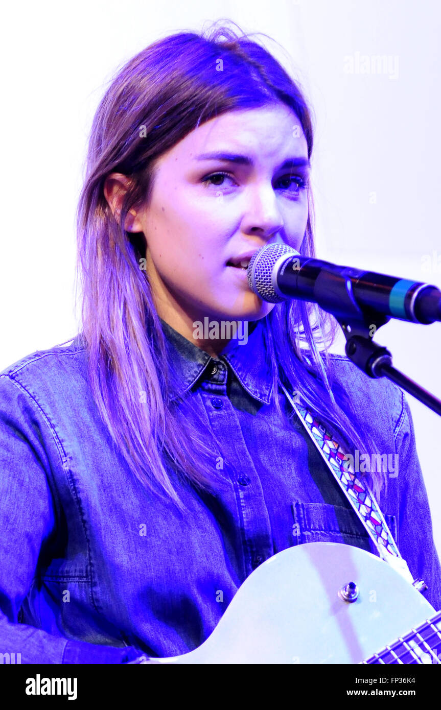 Hanna Ashbrook performance and signing at the Lexus Listening Lounge ...