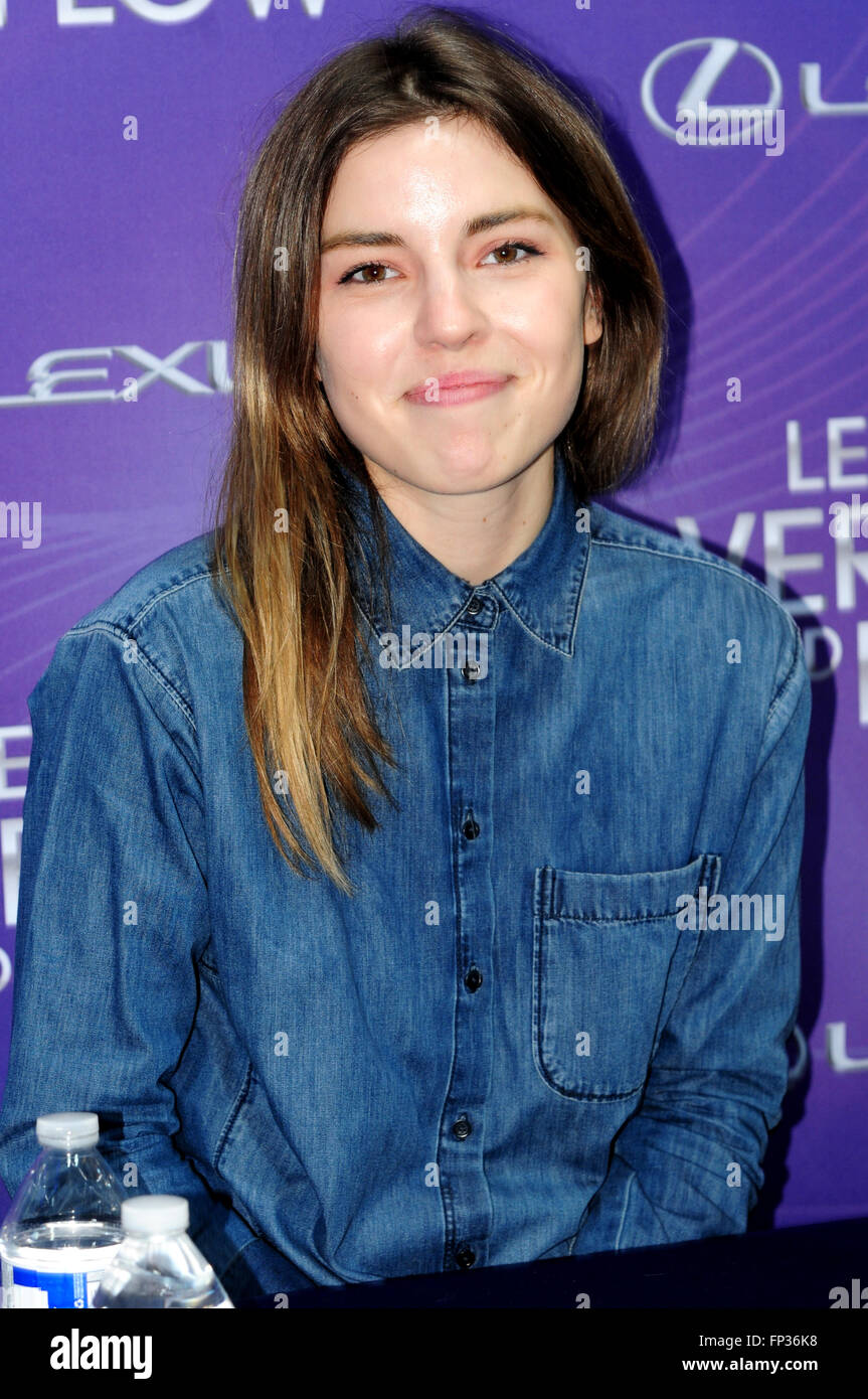 Hanna Ashbrook performance and signing at the Lexus Listening Lounge ...