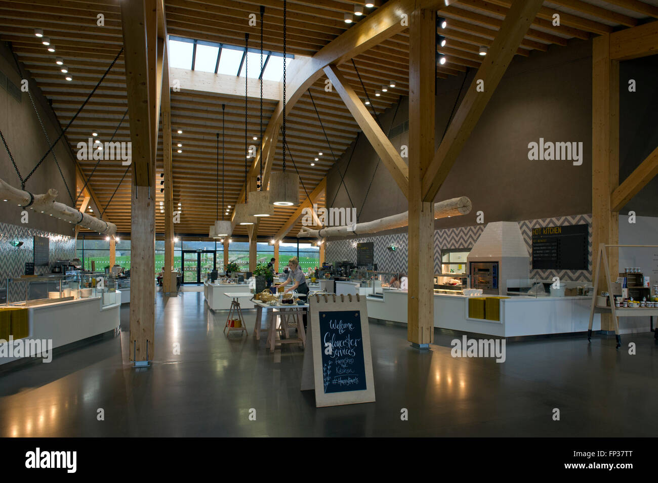 Gloucester services southbound on m5 hi-res stock photography and ...