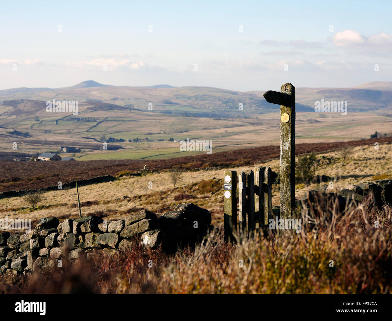 Ramshaw Rocks bouldering climbing crag winking man The Roaches Peak ...
