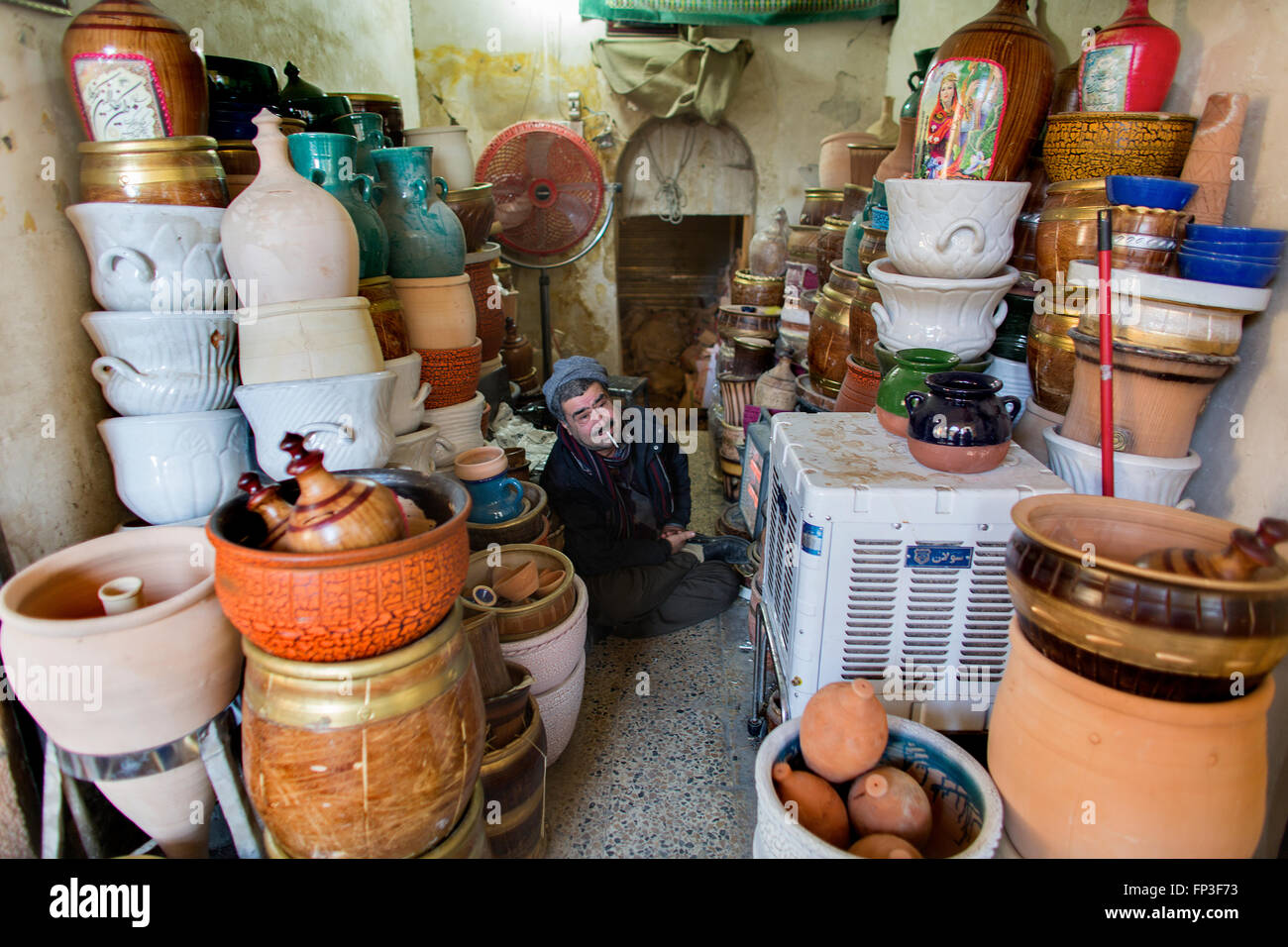 pottery shop in Erbil, Northern Iraq Stock Photo - Alamy