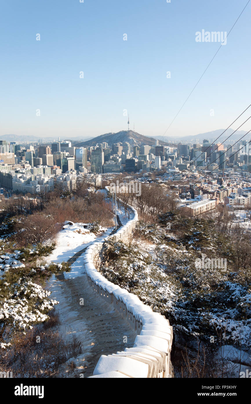 Hanyangdoseong, Seoul City wall, as seen from Inwangsan Mountain in ...