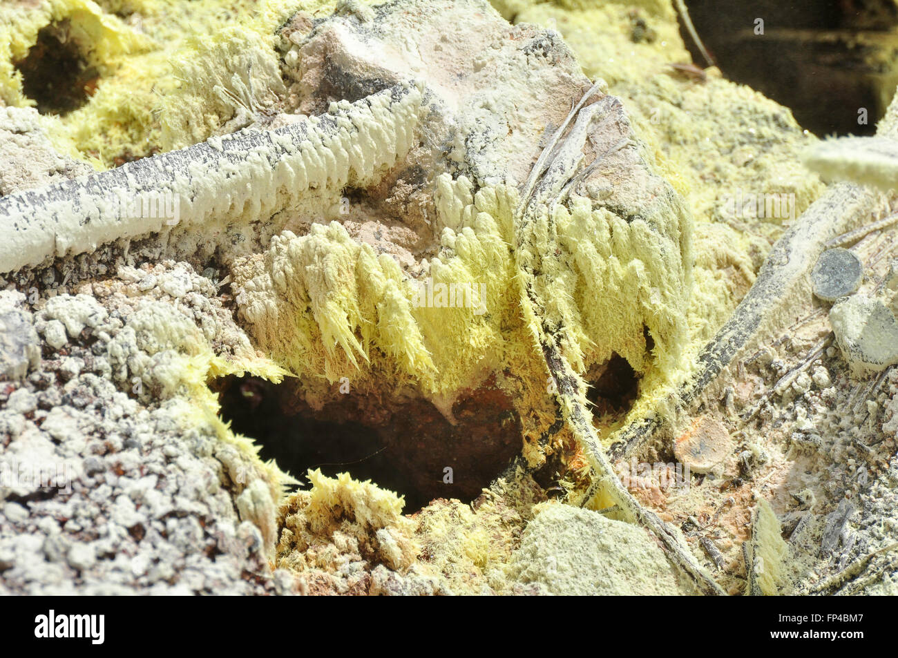 Sulfur rock hi-res stock photography and images - Alamy