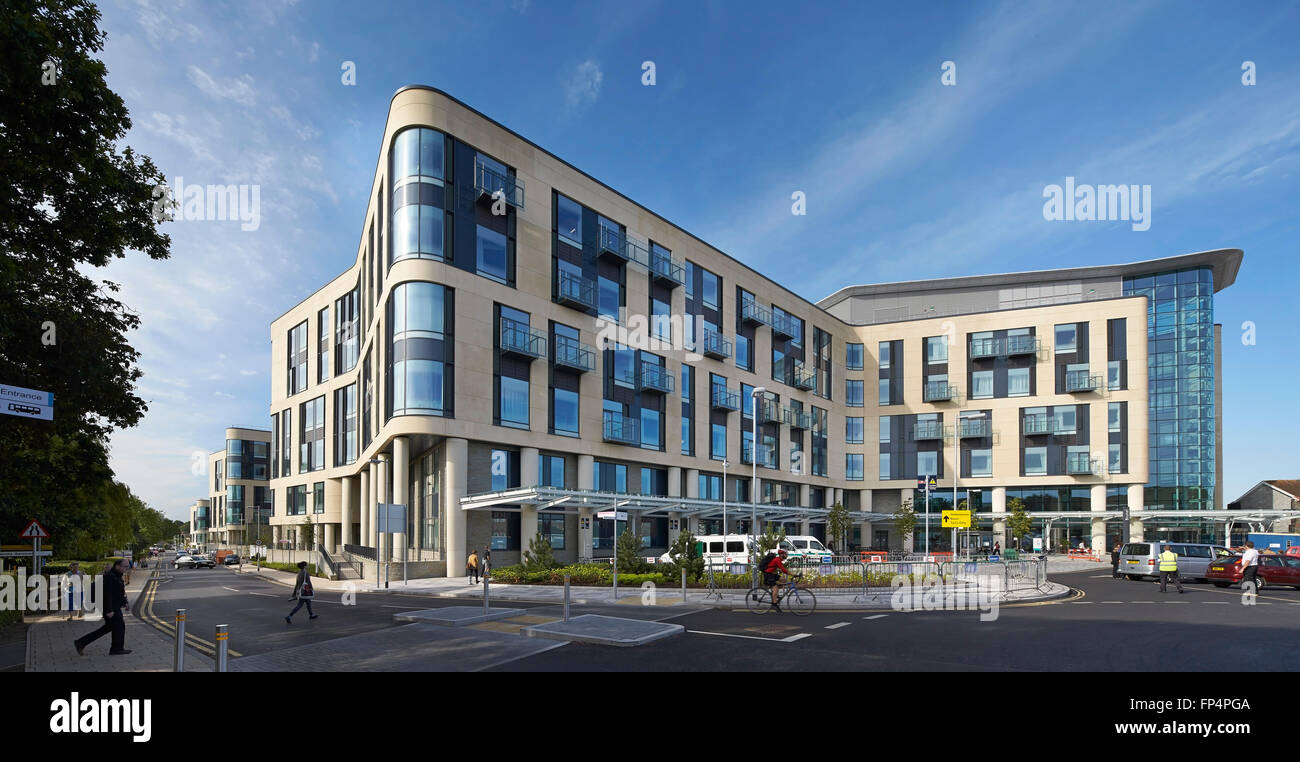 Overall elevation from street towards main entrance and arrival ...