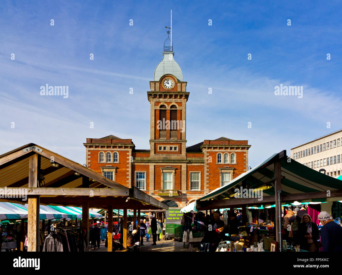 Chesterfield market stall hi-res stock photography and images - Alamy