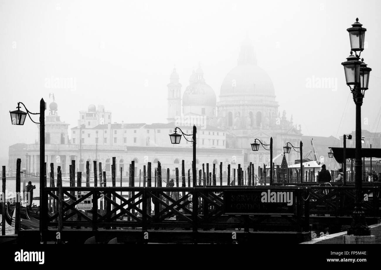 St mary basilica Black and White Stock Photos & Images - Alamy