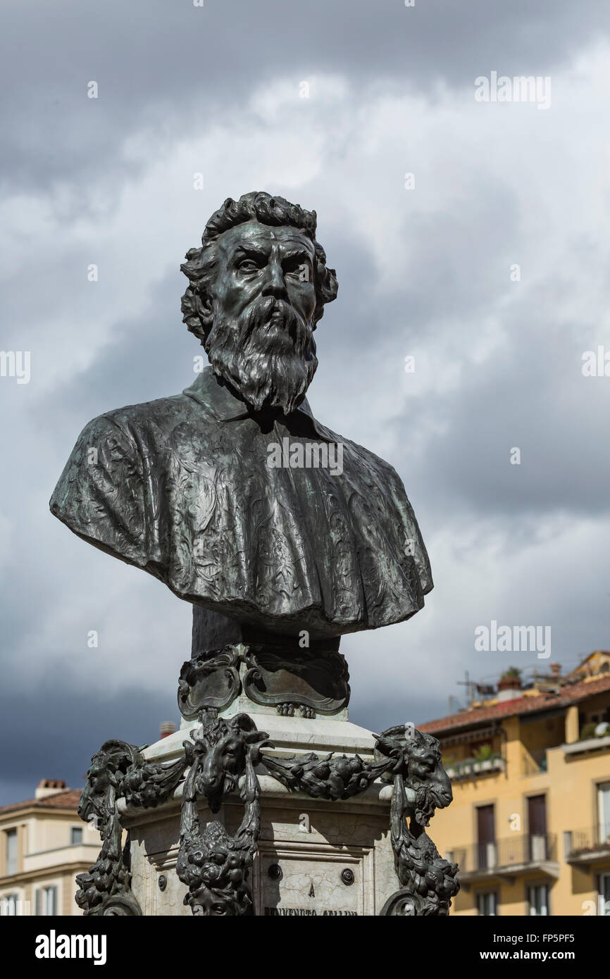Bust of Benvenuto Cellini on the Ponte Vecchio in Florence, Italy Stock ...