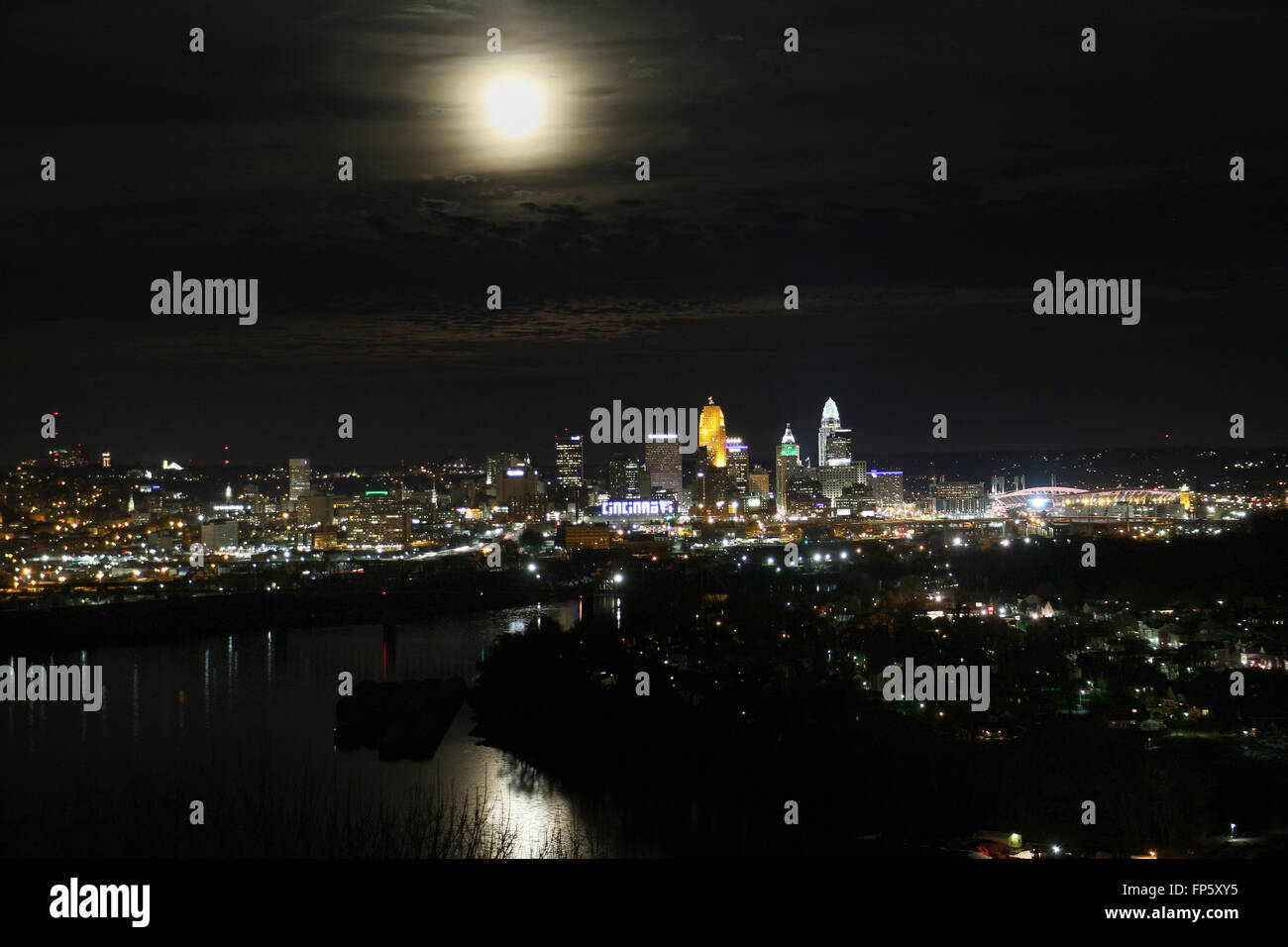 Moon over downtown Cincinnati at night with Ohio River Stock Photo - Alamy