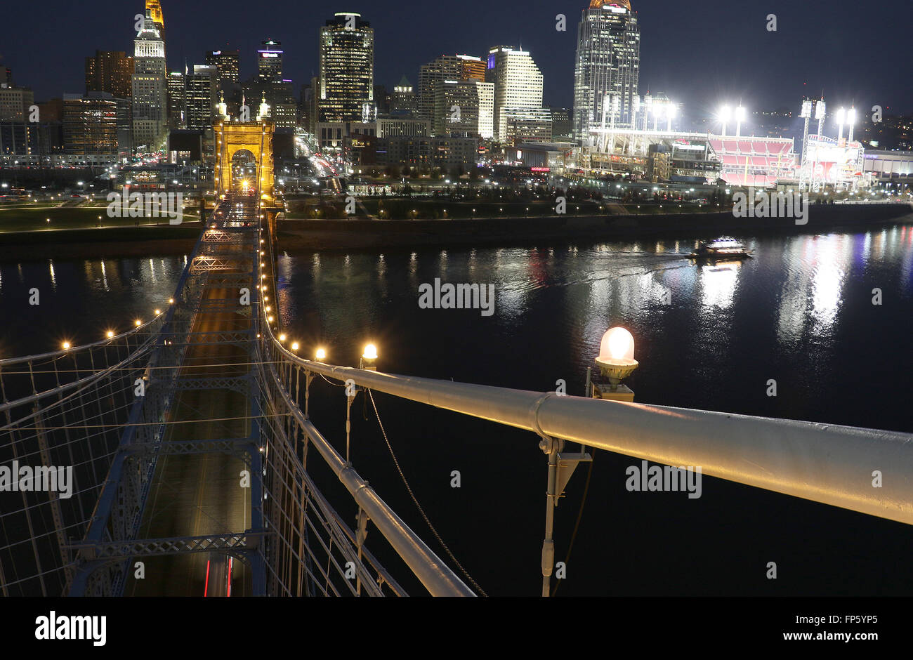 John roebling suspension bridge spans top over ohio river cincinnati hi ...