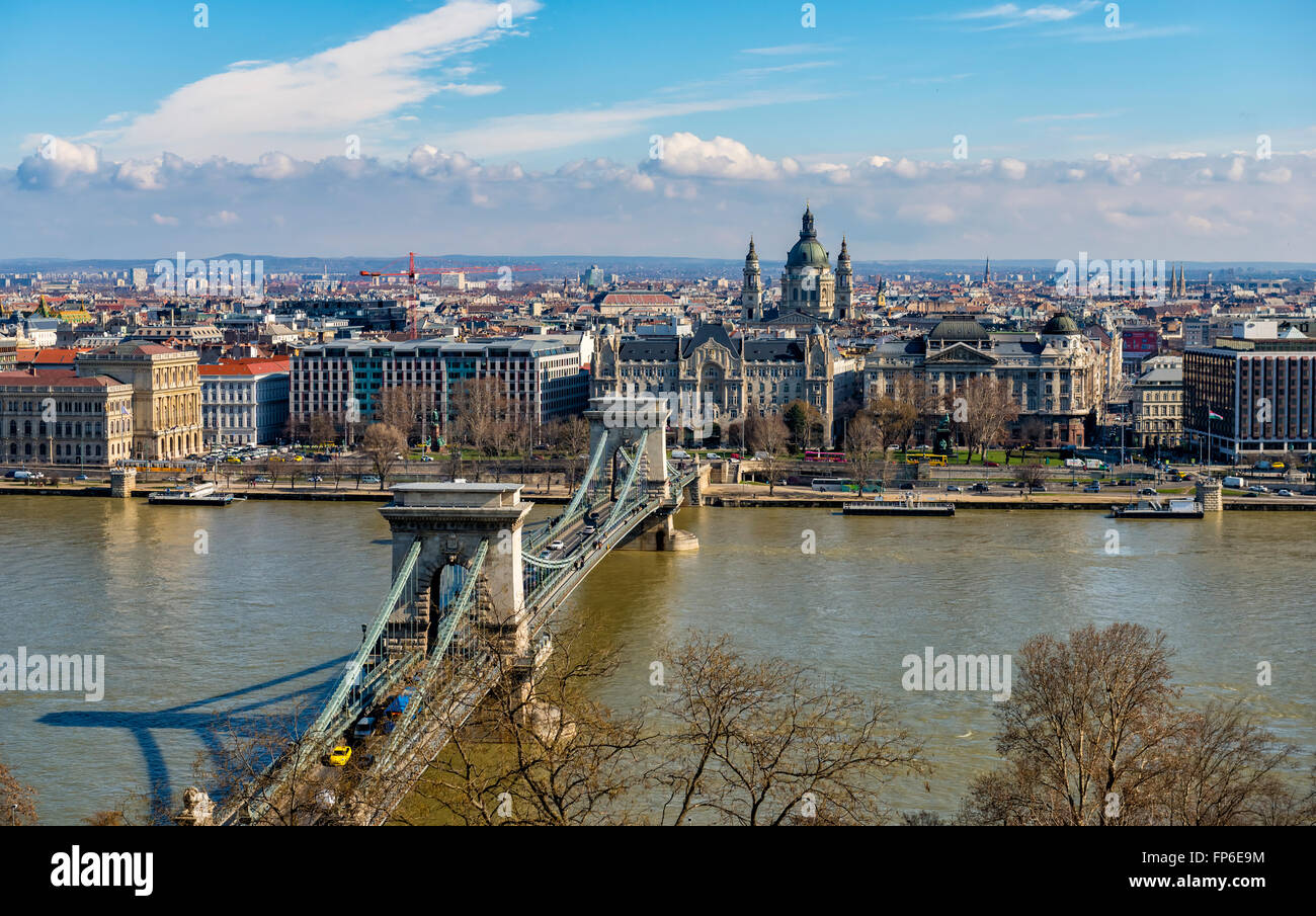 View chain bridge buda castle hi-res stock photography and images - Alamy