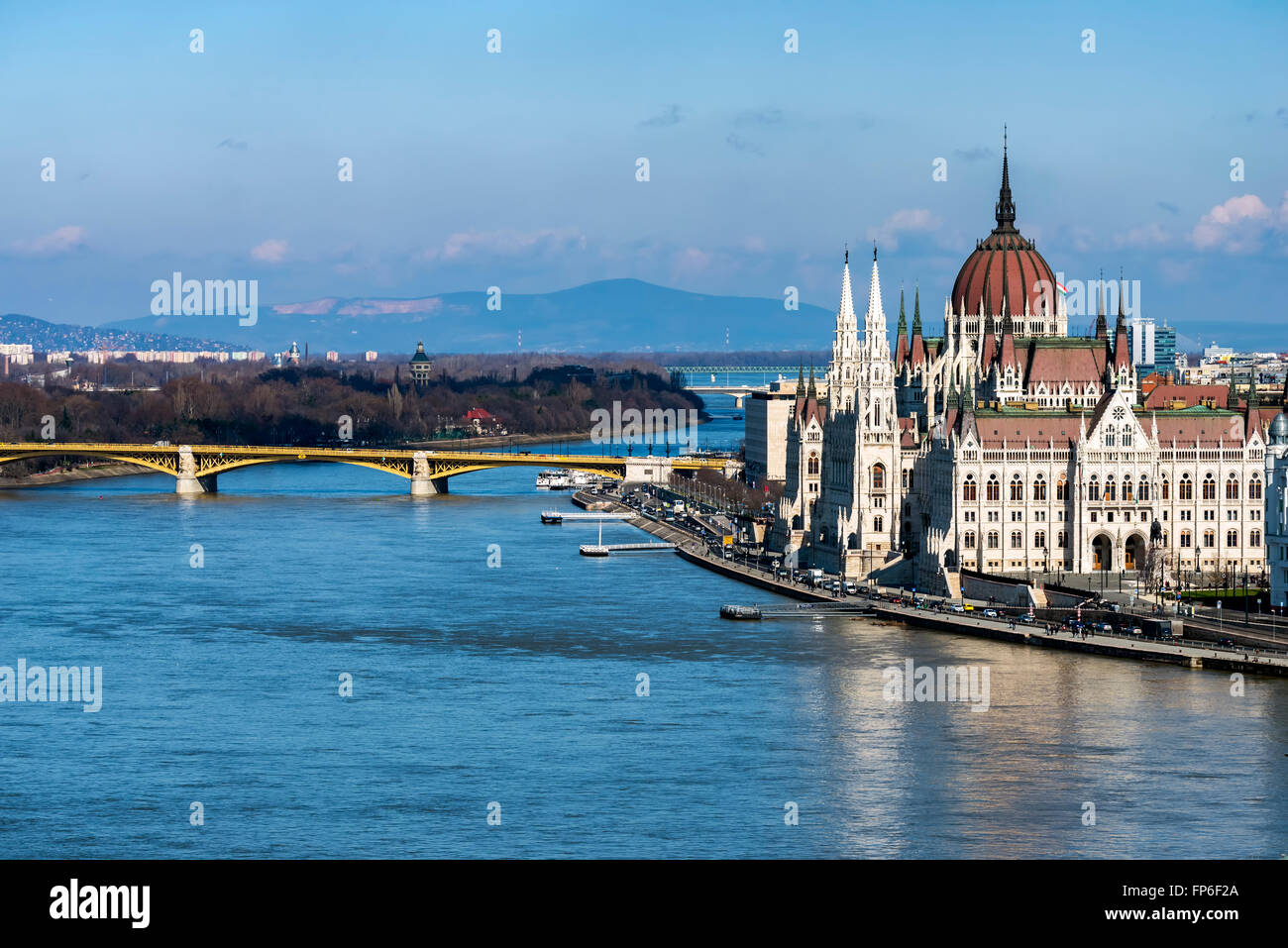 Hungarian parliament and Dabube river Stock Photo - Alamy