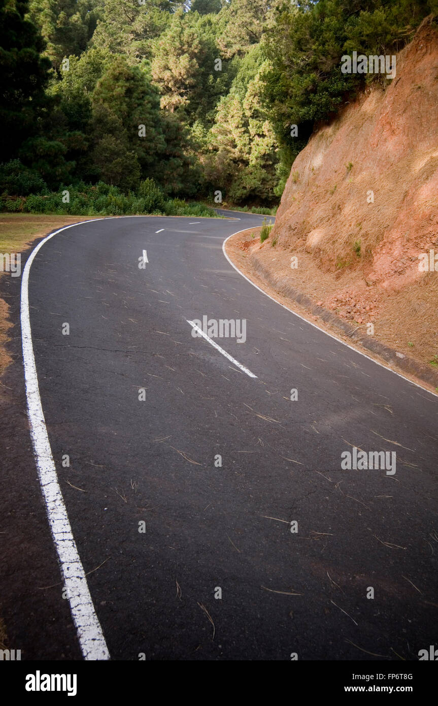 Curve curved road roads corn High Resolution Stock Photography and ...