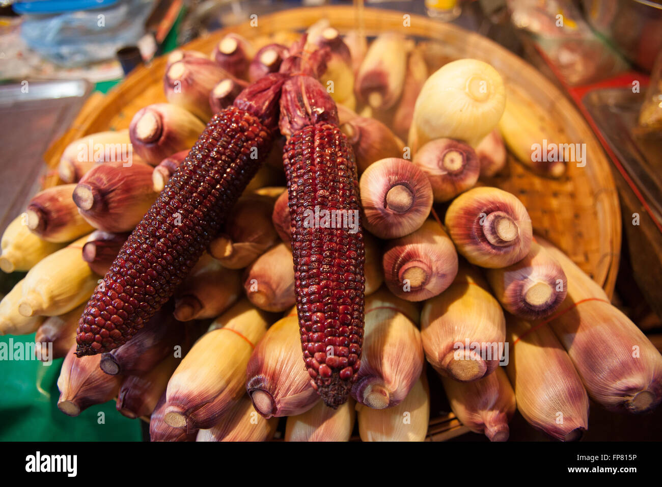 Corn on the cob stall hi-res stock photography and images - Alamy