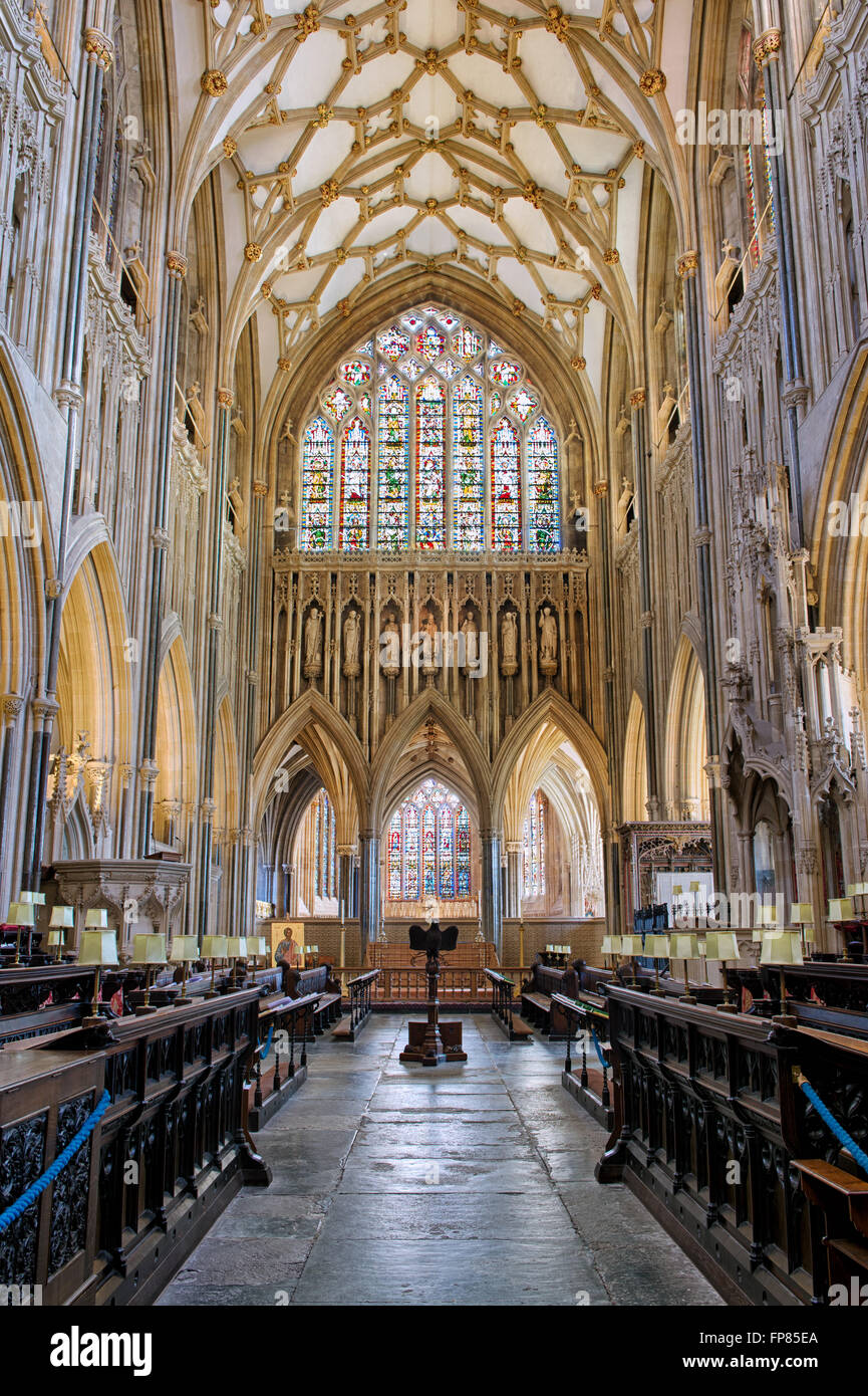 The cathedrals ornate altar hi-res stock photography and images - Alamy