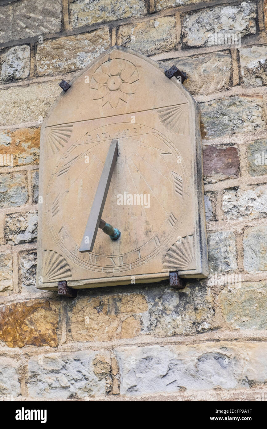 Medieval sun dial hi-res stock photography and images - Alamy